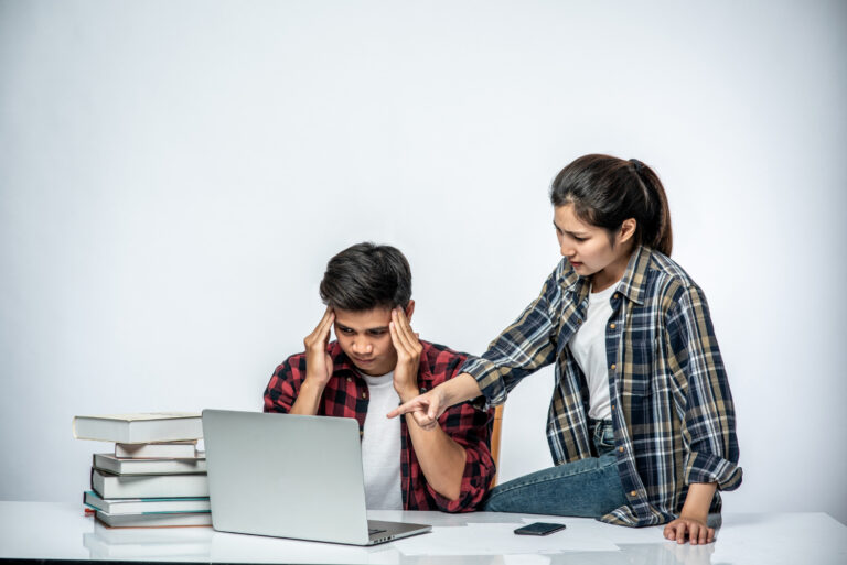 When To Use Lose vs. Loose: What's The Difference?